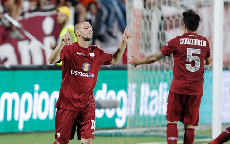 Festa Trapani, è finale playoff. Fuori lo Spezia | Sky Sport