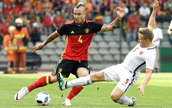 Roma, Nainggolan resta. Juve: Dani Alves è pronto | Sky Sport
