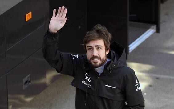 Alonso ci prova sul serio: impegno al simulatore McLaren | Sky Sport