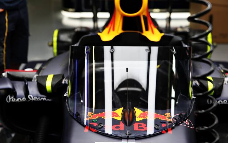 Sicurezza piloti, la Red Bull testa il sistema 'Canopy' | Sky Sport
