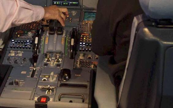 A320, Procura: 'Azione volontaria da parte del copilota' | Sky TG24