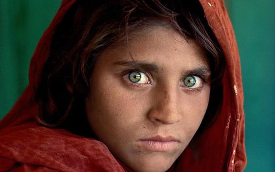 Pakistan, resta in carcere la 'Monna Lisa afghana' di Steve McCurry ...