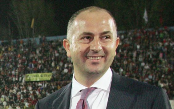 Taci fa sognare Bologna. Il benvenuto dei tifosi | Sky Sport